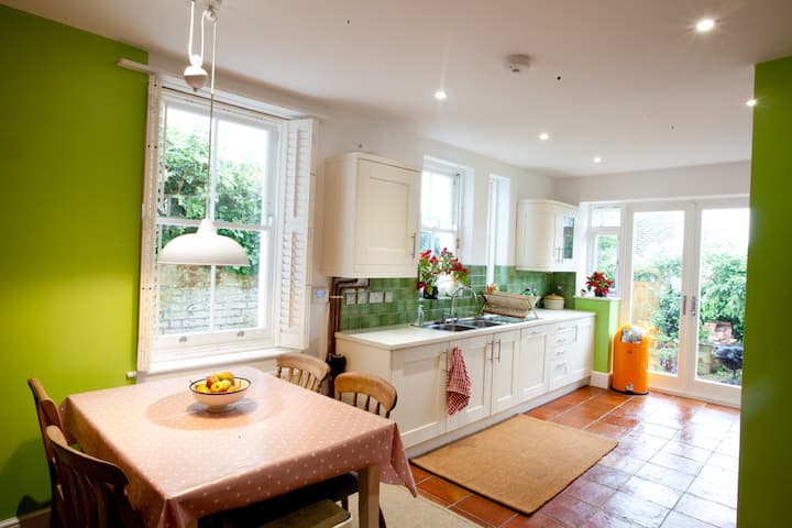Elegant Edwardian House - Garden, Views & Parking - Brighton
