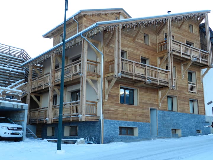 Chalet Establou à Privatiser Ou Pas, 2 à 65 Pers. - Guillestre