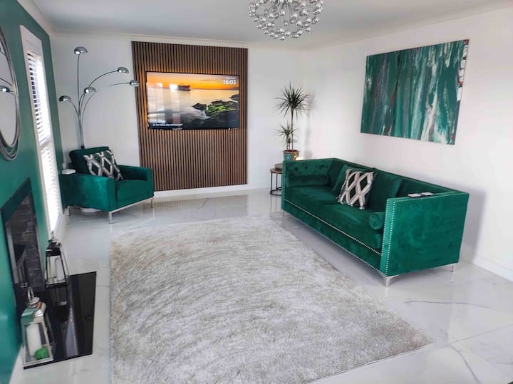 Detached Family Villa - Antrim