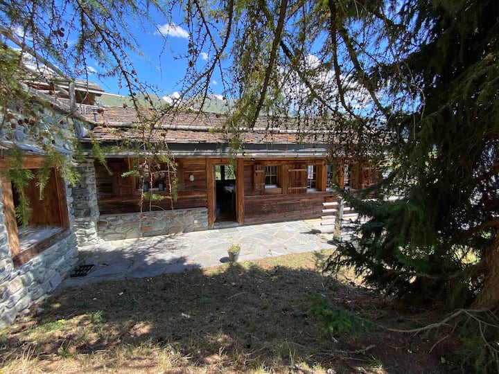Chalet Avec Mazot à La Saison - Verbier