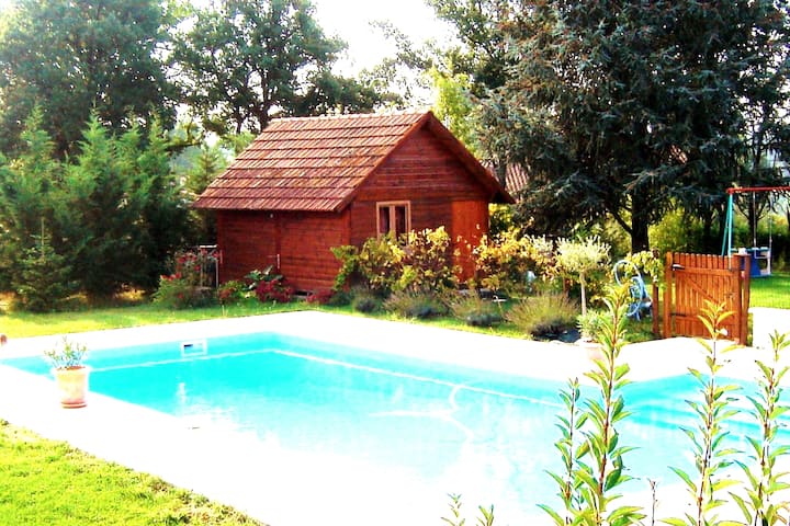 Au "Petit Chalet" : Logement Insolite - Gaillac