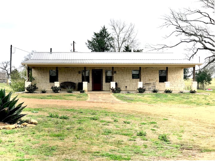 Starhill Farms Biggs House - New Ulm, TX