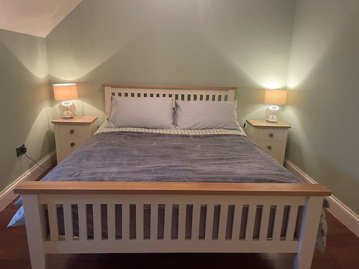 Large Room/bathroom In Quiet Village Knockgreany - Arklow