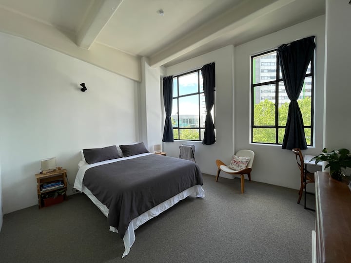 Spacious Room On Emily Place - Auckland