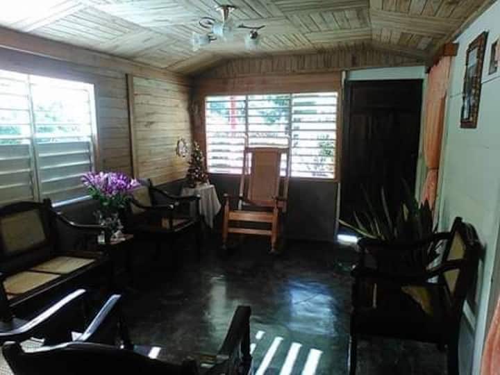 Casa De Campo Y Senderismo Guiado. - Cuba