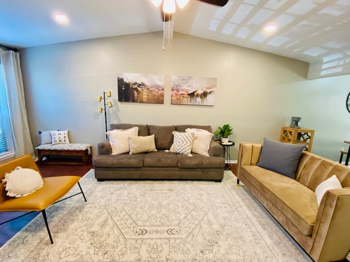 Welcome To The Cheerful 2 Bedroom Duplex - Tyler, TX