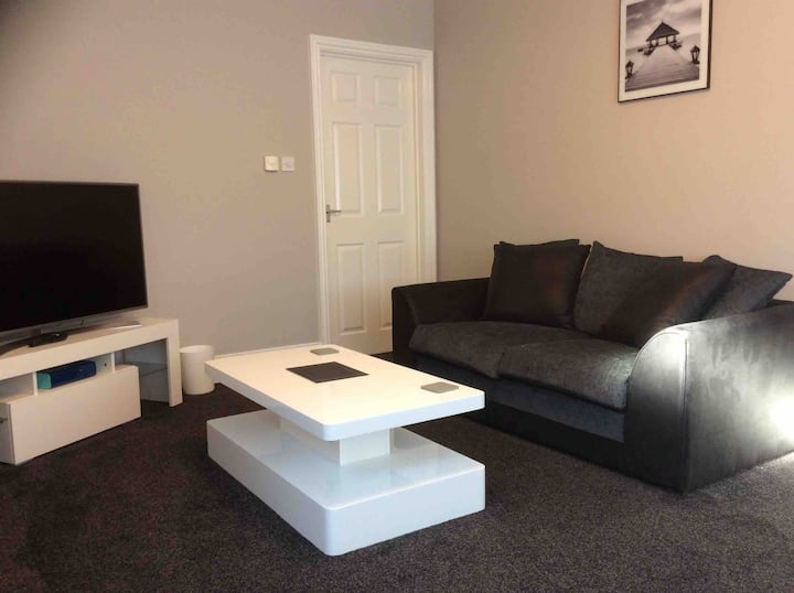 Modern 1 Bed Bungalow Off Street Parking - Wymondham