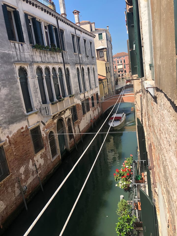 Cà De La Pietà: Vista Canale, Luminosa, Rinnovata - Venice