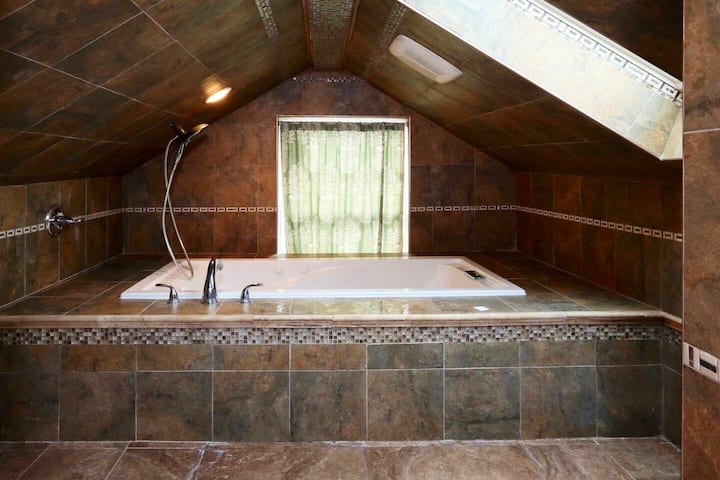 Entire Skylight Attic Spa Fl - Paterson, NJ