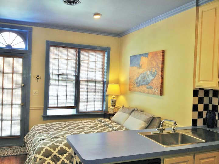Sparkling Studio In Adams Morgan/dupont Circle - Washington