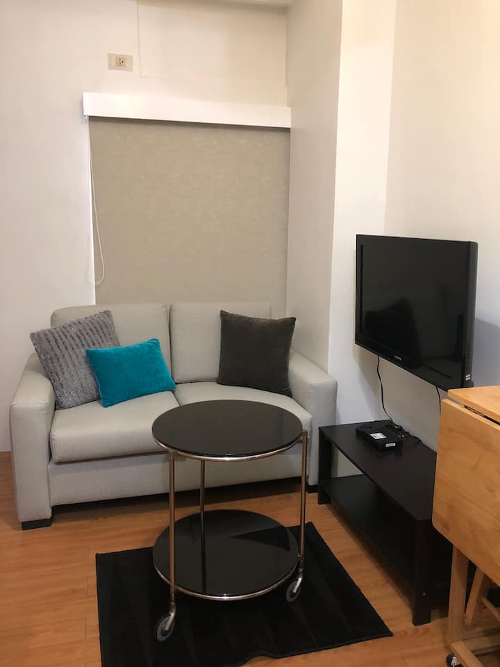 Surprisingly Chic One-bedroom Apartment - San Mateo