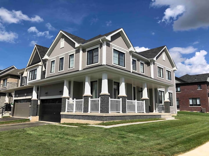 New Niagara 5 Rooms (1 On Main Floor) Sleeps 12 - St. Catharines
