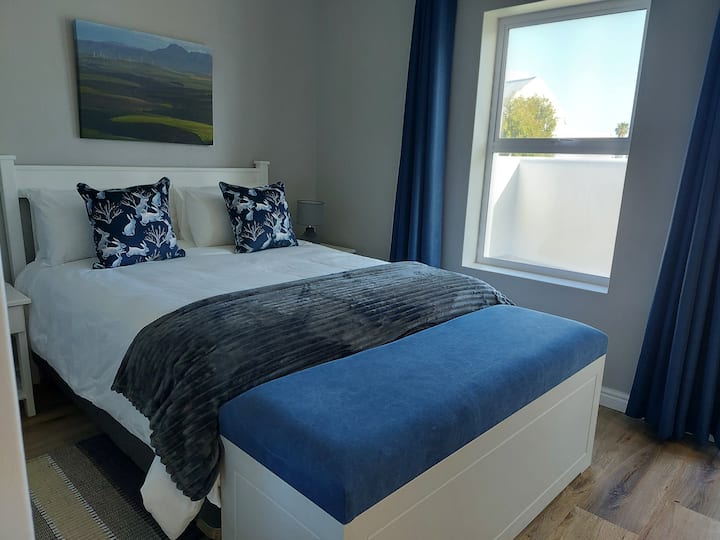 Romantic Modern Stylish Cottage With Charm - Hermanus
