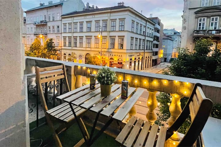 Downtown Spacious Liberty Bridge Apartment - Budapeszt