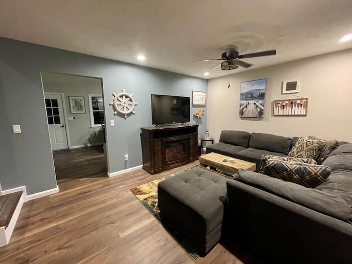 Centrally Located | Mountain View | Private 1 Acre - Deep Creek Lake, MD