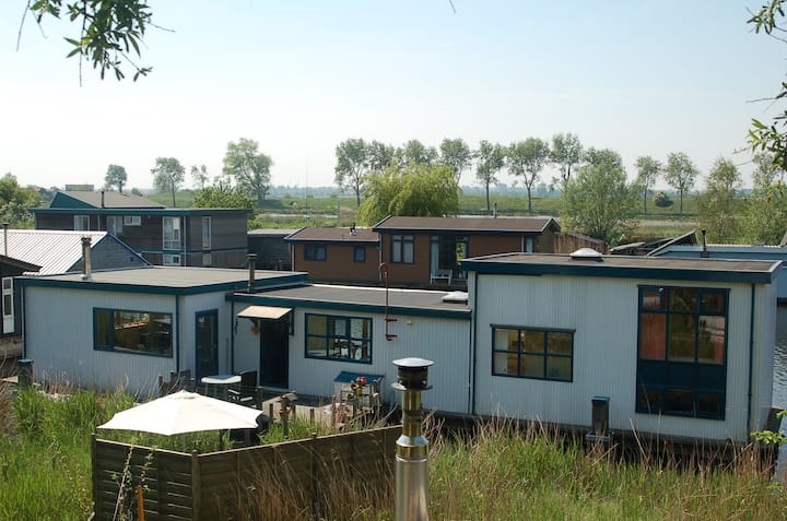 Woonboot In De Natuur Dichtbij Amsterdam - Haarlem