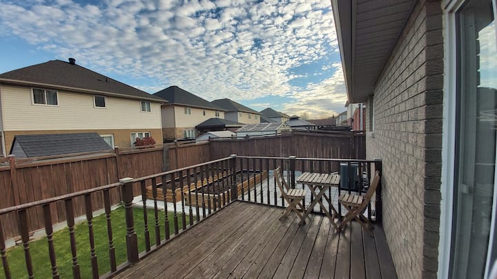 Spacious 3 Bedroom Bungalow. - Hamilton