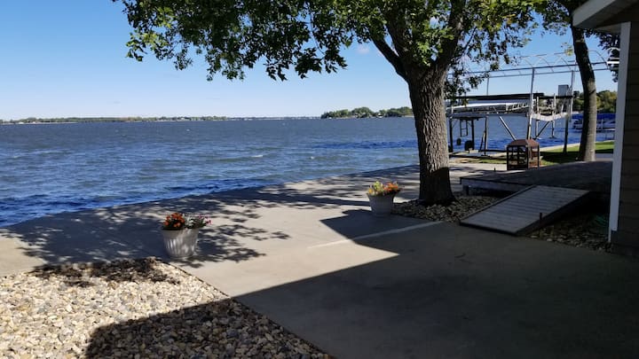 Lakefront Cozy Cabin - Watertown Kampeska - Watertown, SD