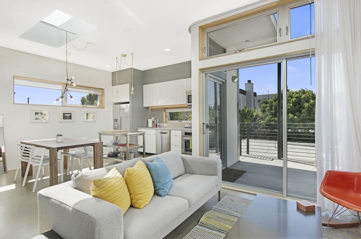 Modern Venice Beach Loft - Santa Monica, CA