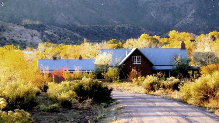 El Pedernal -- Georgia O'keeffe's Flint Mountain - Abiquiu, NM
