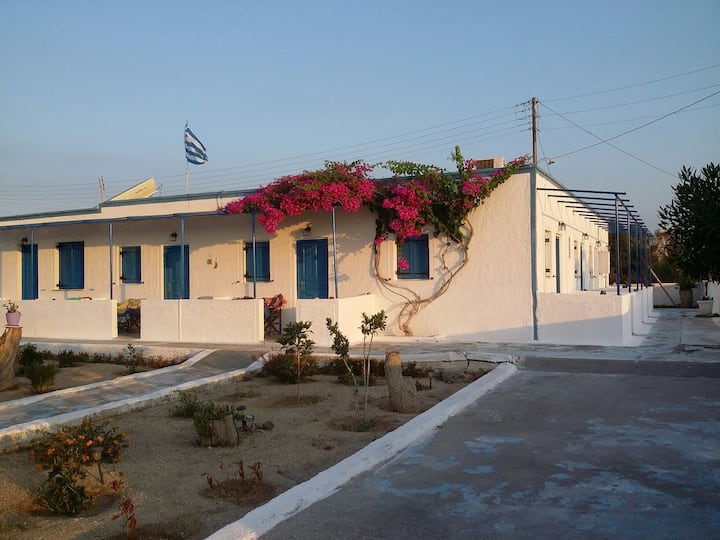 Glaros Beach Double Room - サントリニ島