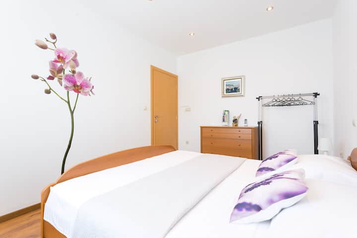 Near Aeroport Split 7 Km. - Trogir