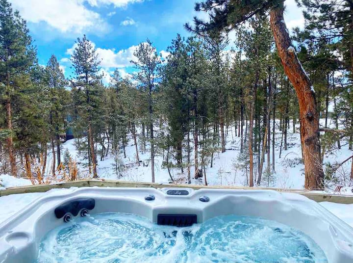 Mntn & Forest View, Hot Tub, 3 Acres & 3 Firepits - Woodland Park, CO