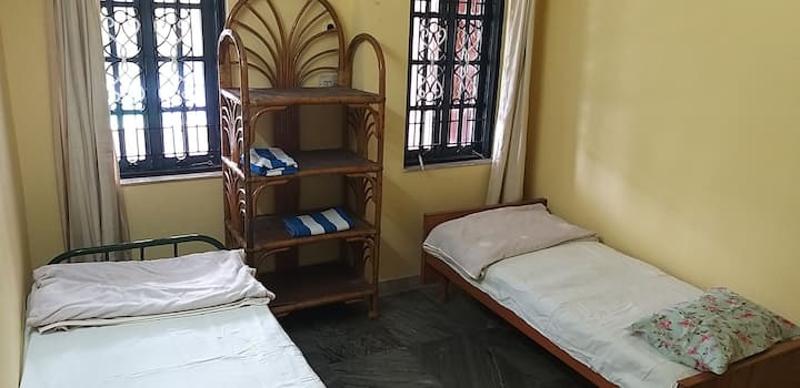 Flat Twin Share & (Mb) - Karwar