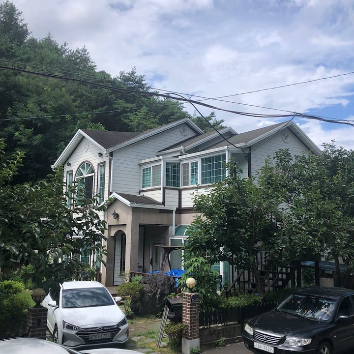 숲속 전원
영일대
가족모임
동창모임 가든파티 최적장소
관광과 힐링을 함께
추억과 행복을 - 효곡동