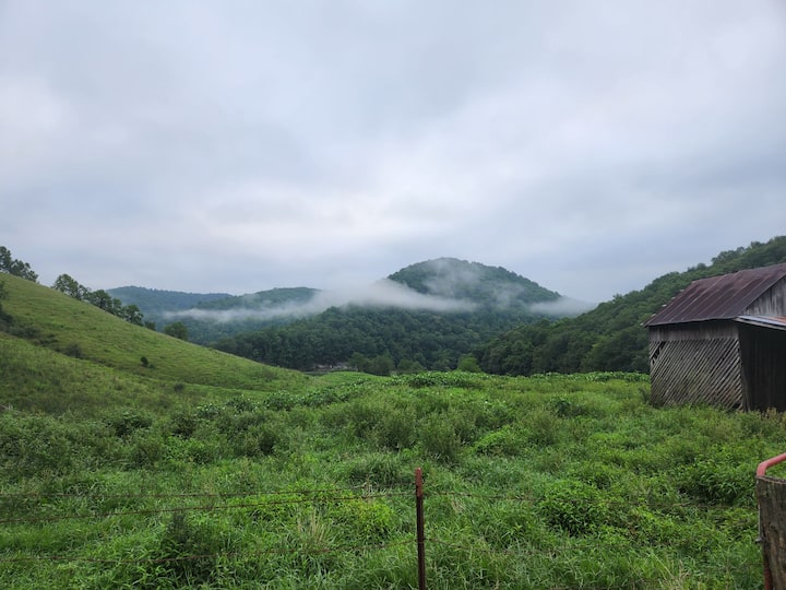 Farmhouse With 3 Bedrooms Offer Amazing Hunting. - Cedar Creek State Park, Glenville