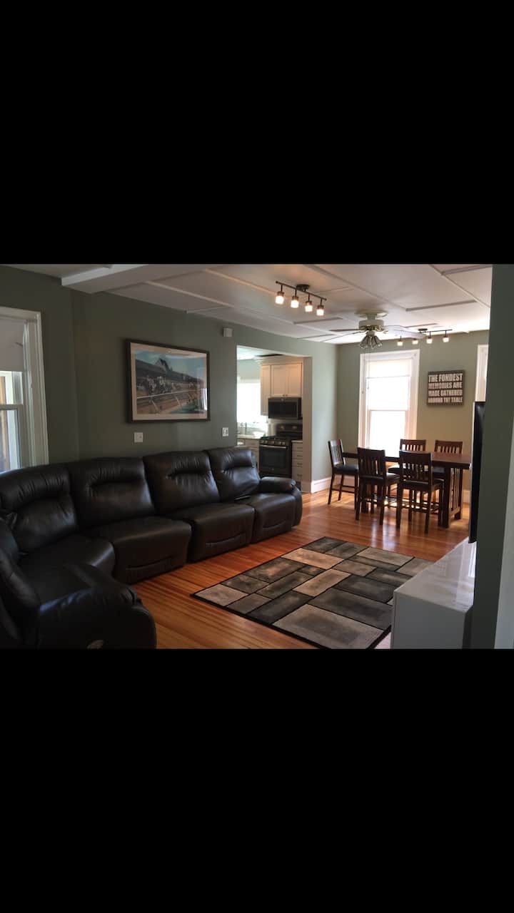 Downtown Saratoga House - Saratoga Springs, NY