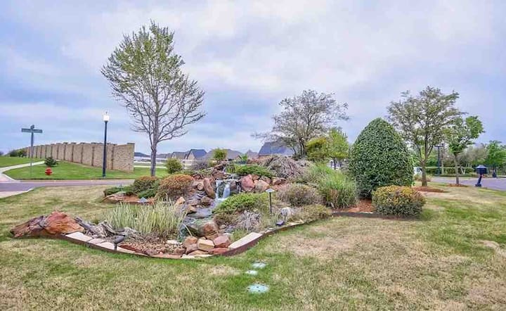 Gigi’s Elegant Home Away From Home In Nw Okc - Oklahoma City, OK