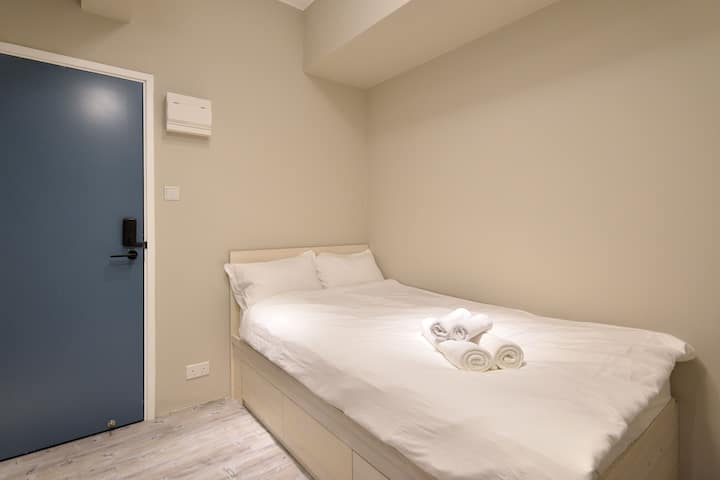 Prince Edward Luxury Studio *1b - Hong Kong