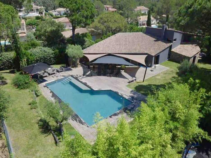 Hervorragende Villa In St Raphaël 220 M2 + Schwimmbad Jeder Komfort In Der Nähe Von Meer Und Golf - Saint-Raphaël
