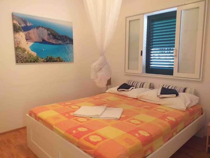 1 Bed 2+2 Spacious Appt W Terrace 200m From Sea - Trappano