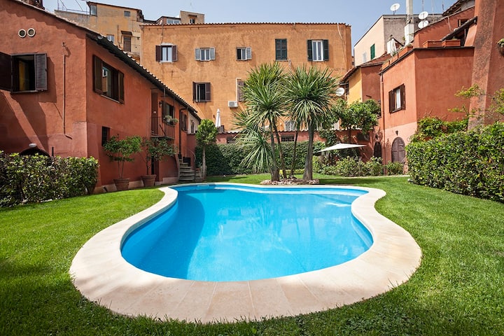 Cozy Rhome Loft With Pool  In Roma Trastevere - Rome