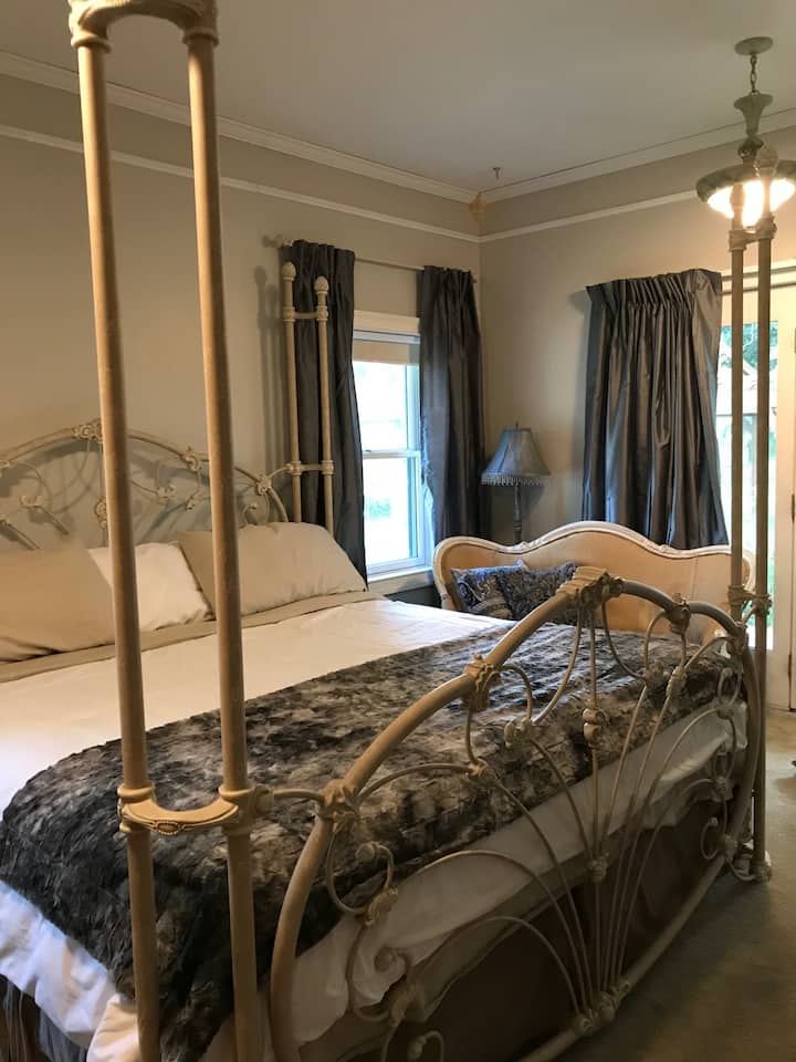 The Nordic Retreat - Iron Amethyst Inn - Wisconsin