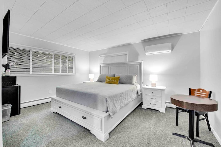 Private & Luxurios 1bd Apart/hotel.! - Farmington Hills, MI