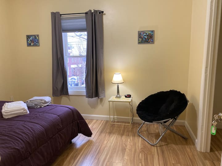 Private Bedroom Near Uvmmc, Quiet Professionals - Burlington, VT