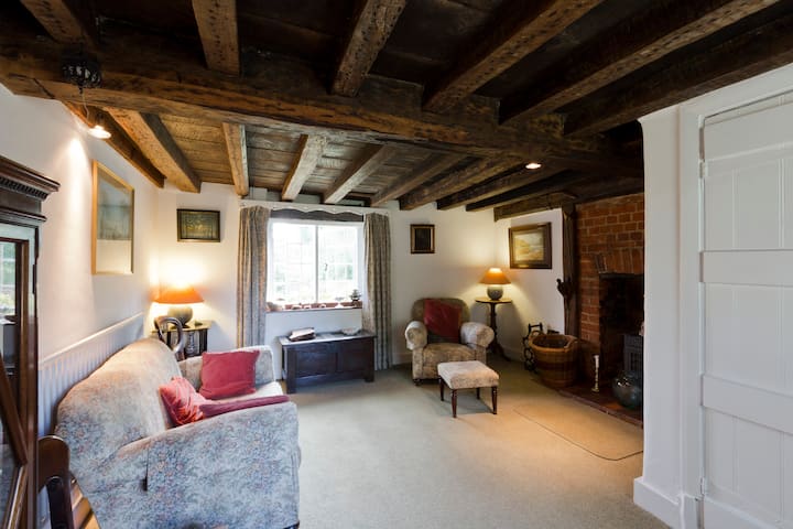 Airy & Quiet Rustic Twin Room  Close To Reading - Henley-on-Thames