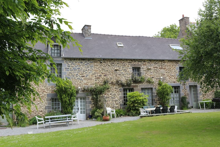 Main House Le Clos Du Rouvre - Combourg
