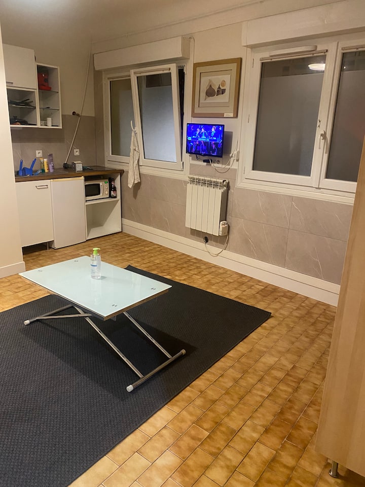 Joli Petit Studio à 10mn De Paris - Suresnes