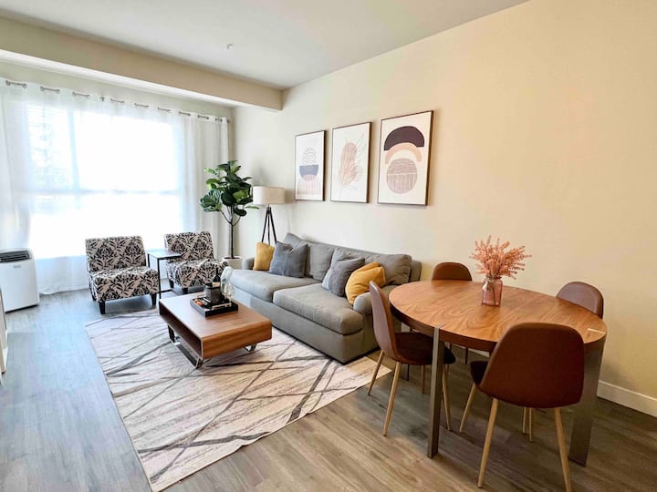 Modern Condo With Wfh Setup&close To Everything - Redmond