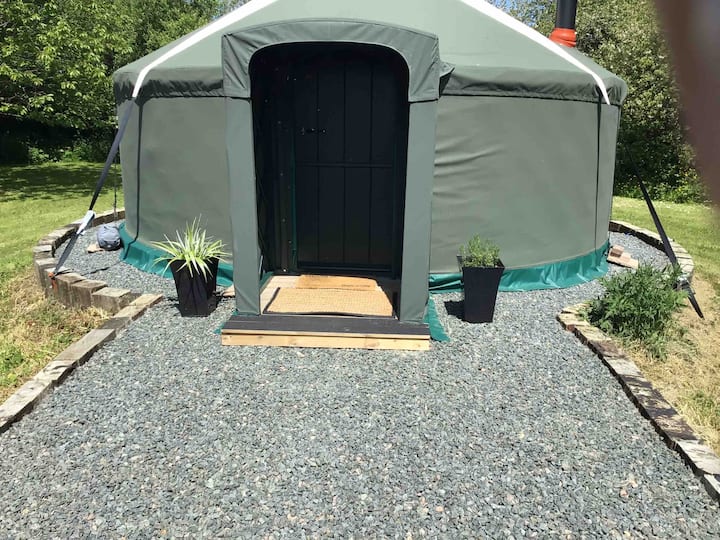 Wild Hare Yurt. (Minimum 2 Nights) - Rhosneigr
