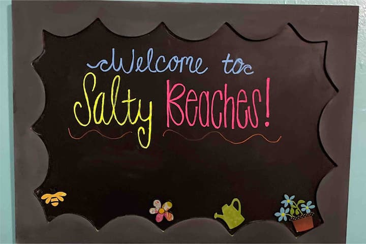 Salty Beaches! Centrally Located. Perfect Getaway - Ellenton, FL