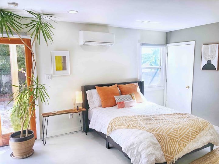 Private Detached Guest Studio In Glassell Park - Los Angeles, CA