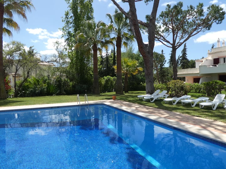 Vilamoura T2 Garden, Pool, Wifi, Air Cond. - Quarteira