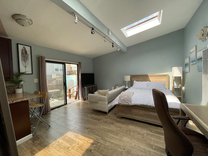 Lovely Cute & Sunny Cottage In The Sunset District - San Francisco, CA
