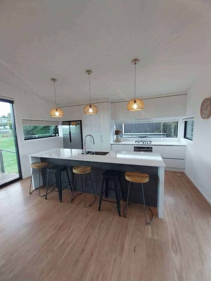 Beautiful Home In Waihi Beach - Waihi