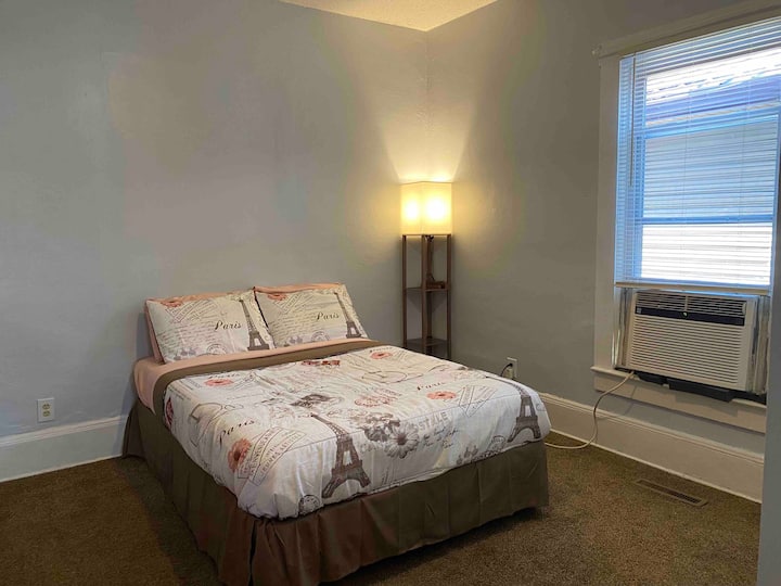 Quiet Nice Relaxing 1 Bedroom South Charleston - Charleston, WV
